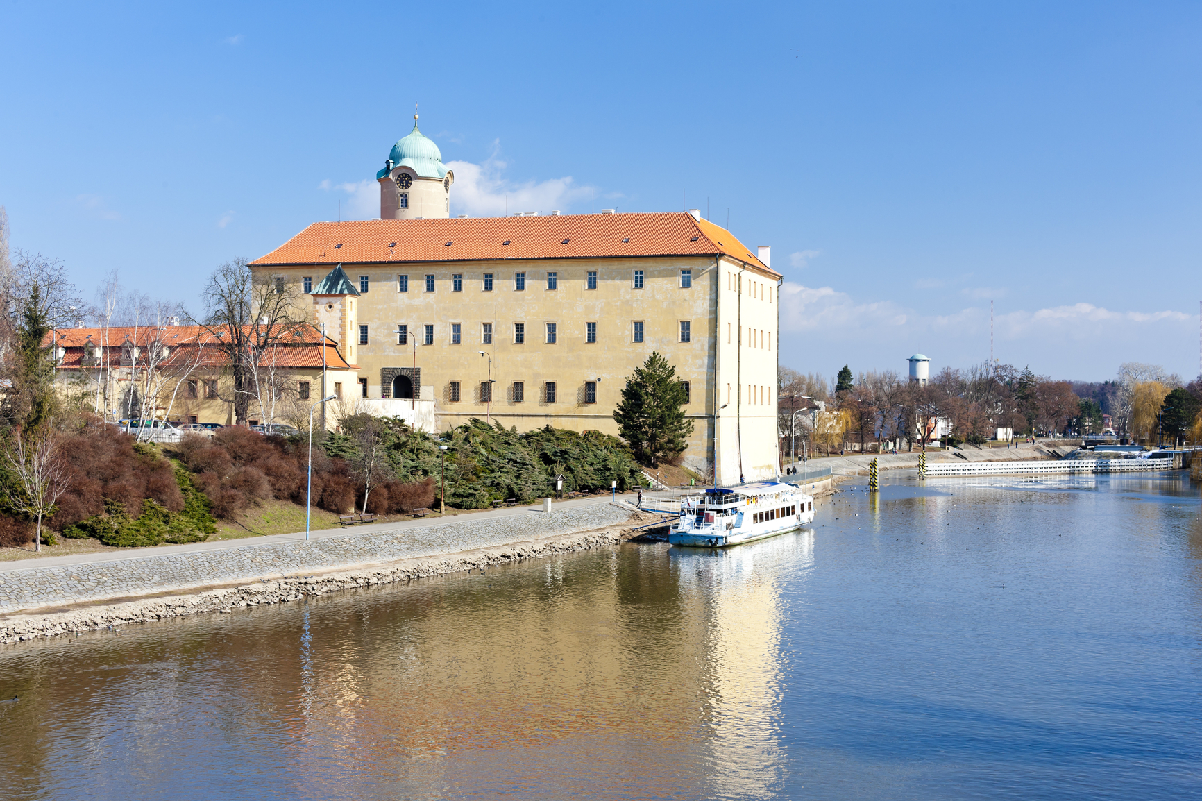 Hotely Lázně Poděbrady s bazénem | Spa.cz
